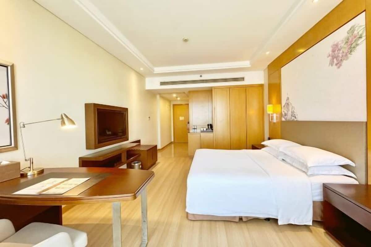 Roupas de cama premium, cofres nos quartos, individualmente decorados