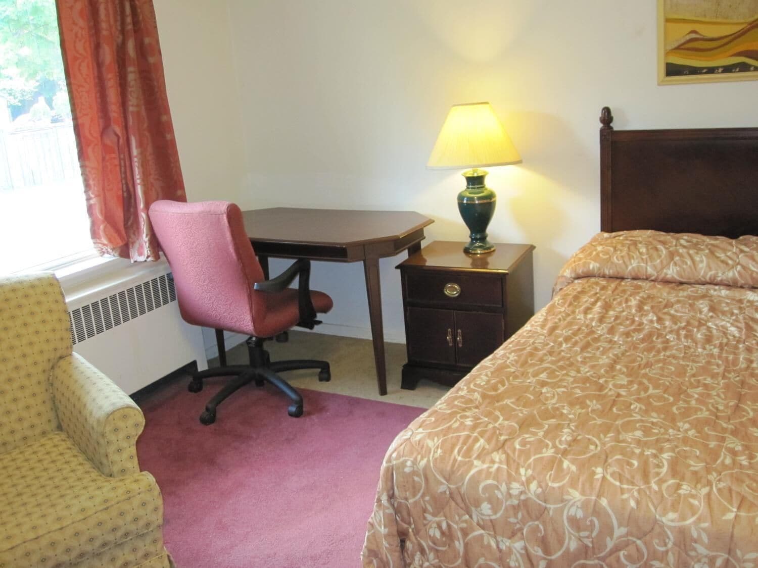 Secretária, ferro/tábua de engomar, Wi-fi grátis 