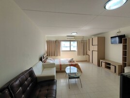 Estúdio | Escrivaninha, cortinas blackout, Wi-Fi (sobretaxa)