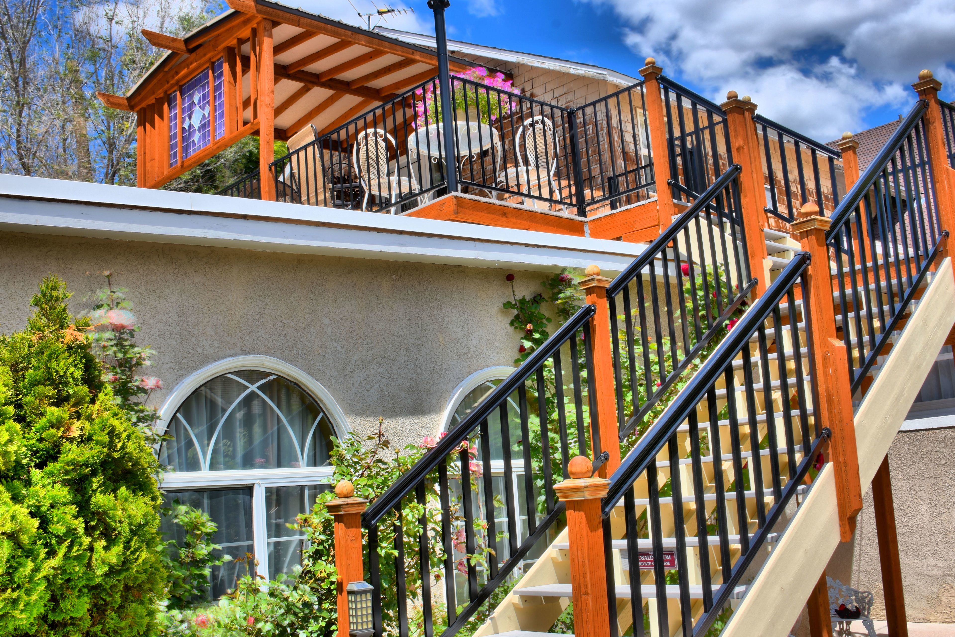 Rosalin King with Balcony | Sacada