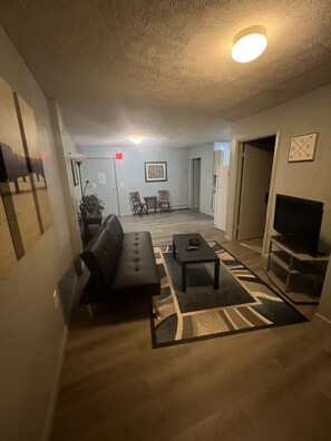 Wi-Fi de cortesia, roupa de cama