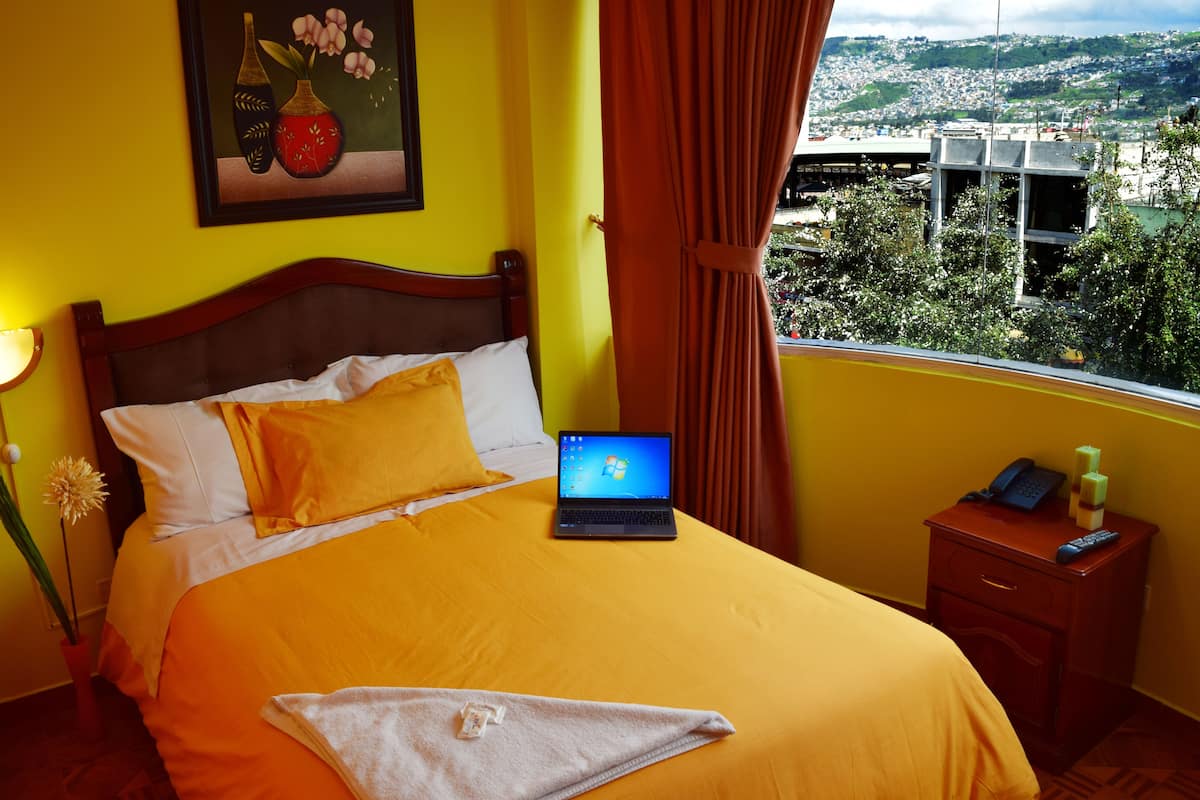 Quarto Individual Económico | Minibar, cofre no quarto, Wi-fi grátis 