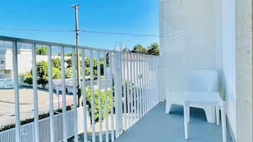Quarto família, sacada, vista para a montanha | Sacada