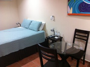 Quarto Superior | Secretária, ferro/tábua de engomar, Wi-fi grátis 