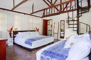 Casa de campo, vista para a piscina, ao lado da piscina | Roupas de cama premium, camas com colchões pillow-top