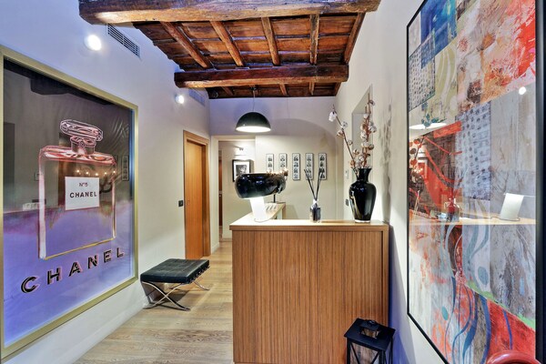 Down Town - Domus Collection - Rome