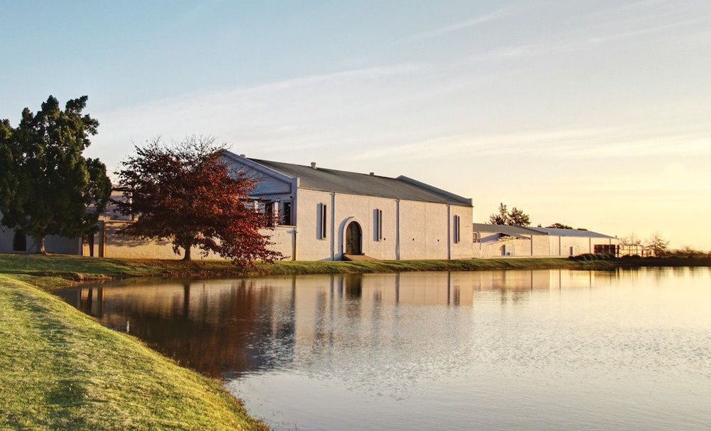 Boutique Country Lodge At L'avenir Wine Estate - Stellenbosch