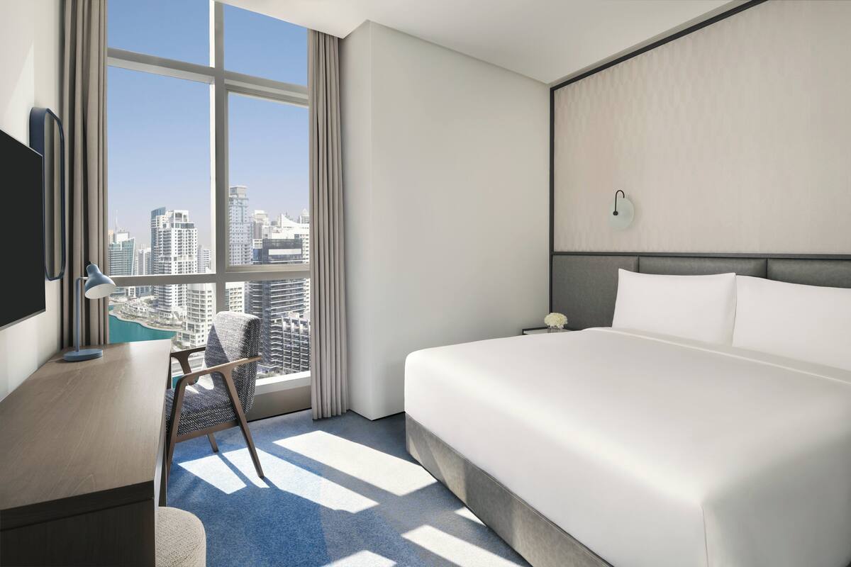 Quarto, 1 quarto, sacada, vista para a marina (Residence) | Roupas de cama premium, frigobar, cofres nos quartos, escrivaninha
