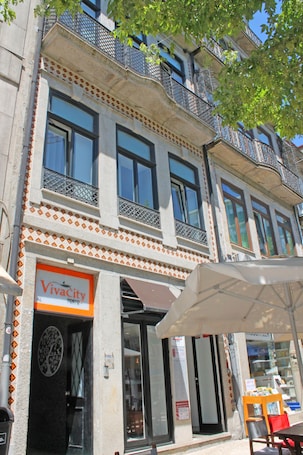 Fachada do alojamento. VivaCity Porto