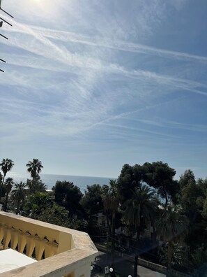 Quarto Triplo, vista para o mar | Cofre no quarto, secretária, berços/camas para crianças, Wi-fi grátis 