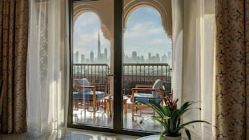 Quarto Premium, 1 cama king-size (Dubai Skyline) | Lençóis de algodão egípcio, roupa de alta qualidade, edredões de penas