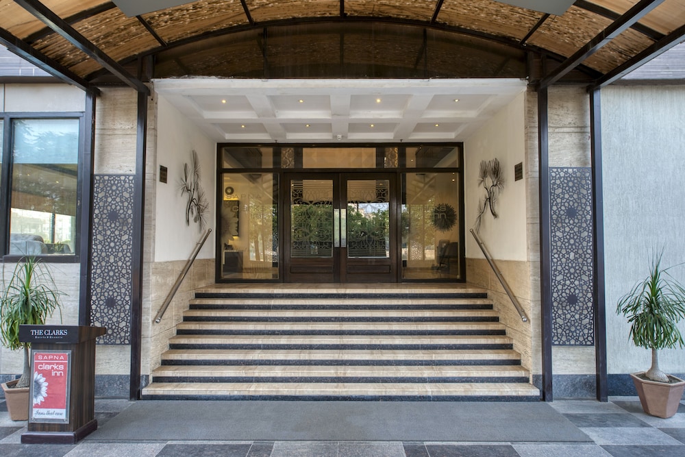 Sapna Clarks Inn - Lucknow