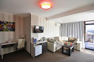 Estúdio, terraço | Lençóis italianos Frette, roupas de cama premium