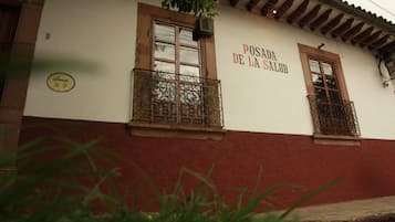 Fachada da propriedade