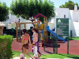 Área de recreio para crianças (ao ar livre)
