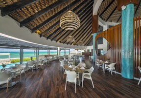 7 restaurantes, pequenos-almoços servidos, cozinha internacional 