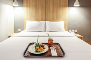 Cofres nos quartos, escrivaninha, Wi-Fi de cortesia, roupa de cama