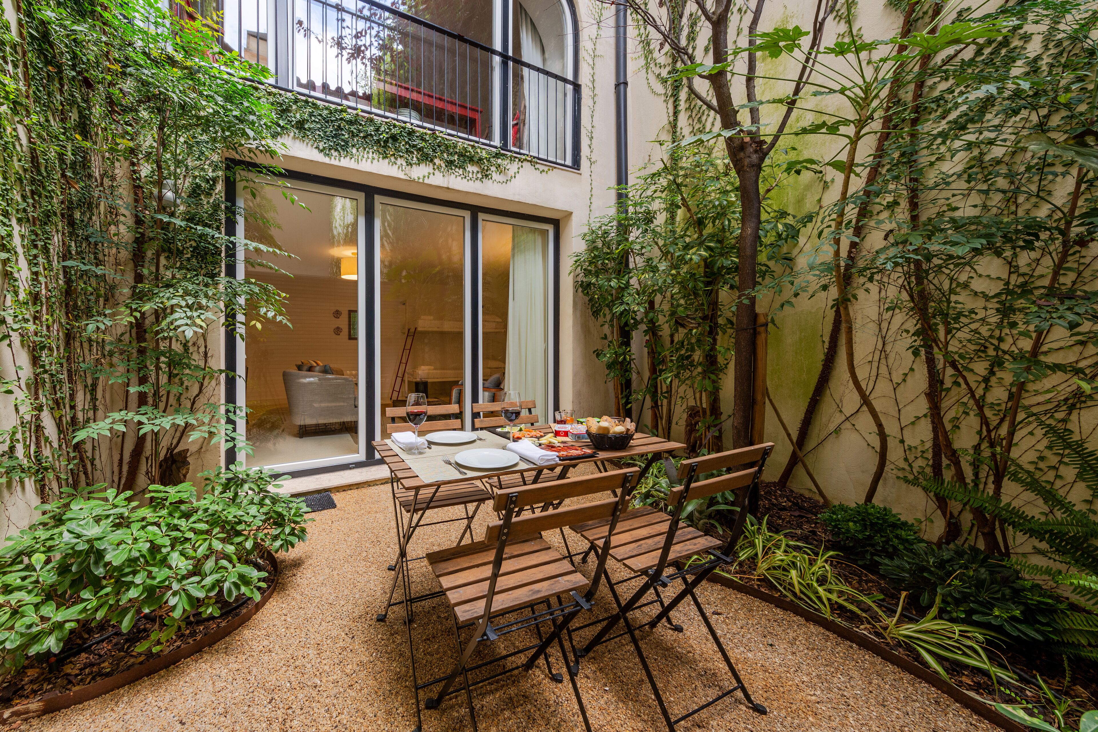 Suite Premium, vista para o jardim | Terraço/pátio interior