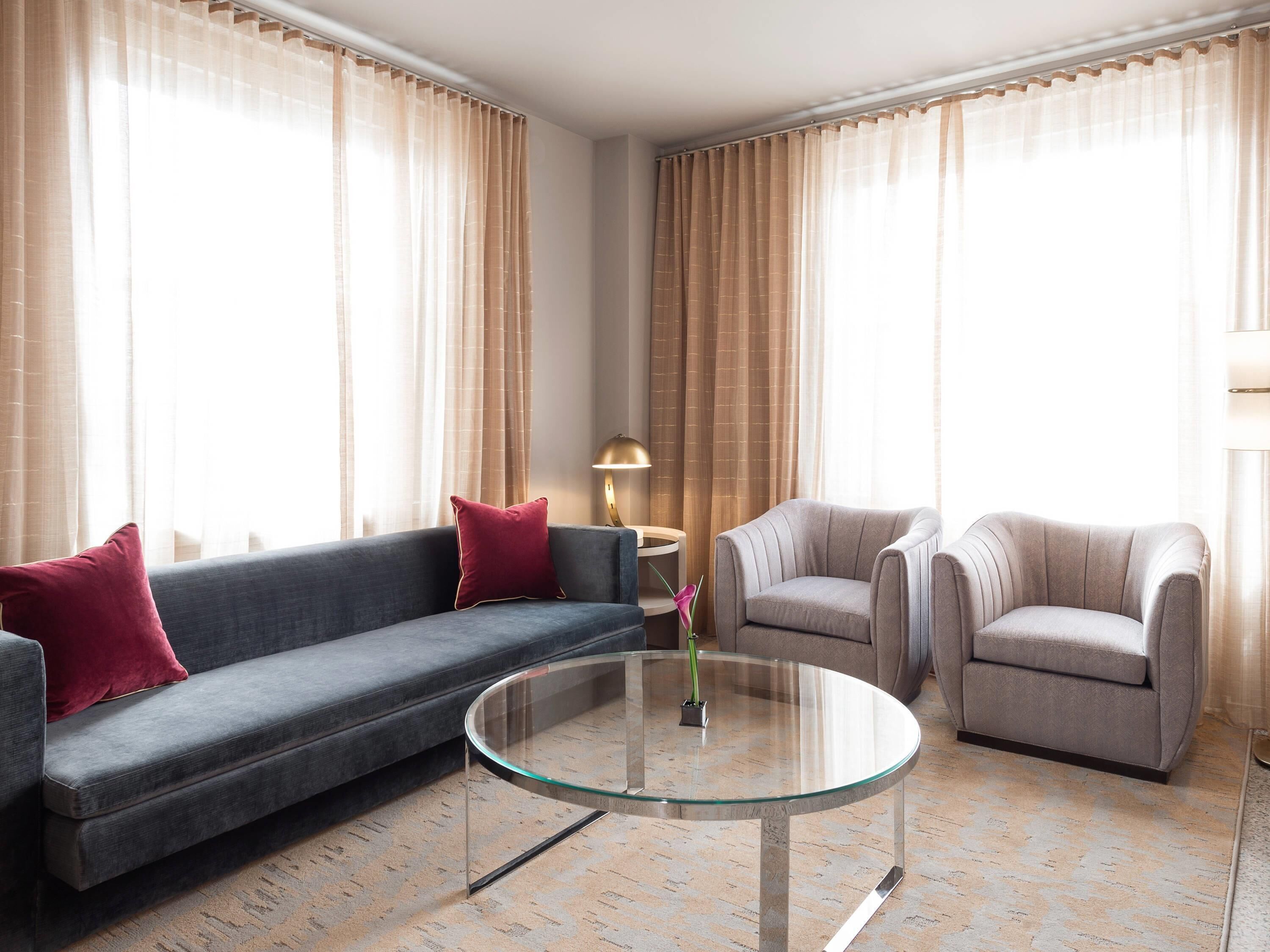 Suite, terraço | Roupa de alta qualidade, minibar, cofre no quarto 