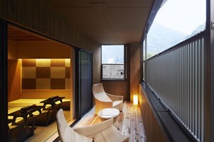 Cofres nos quartos, Wi-Fi de cortesia, roupa de cama