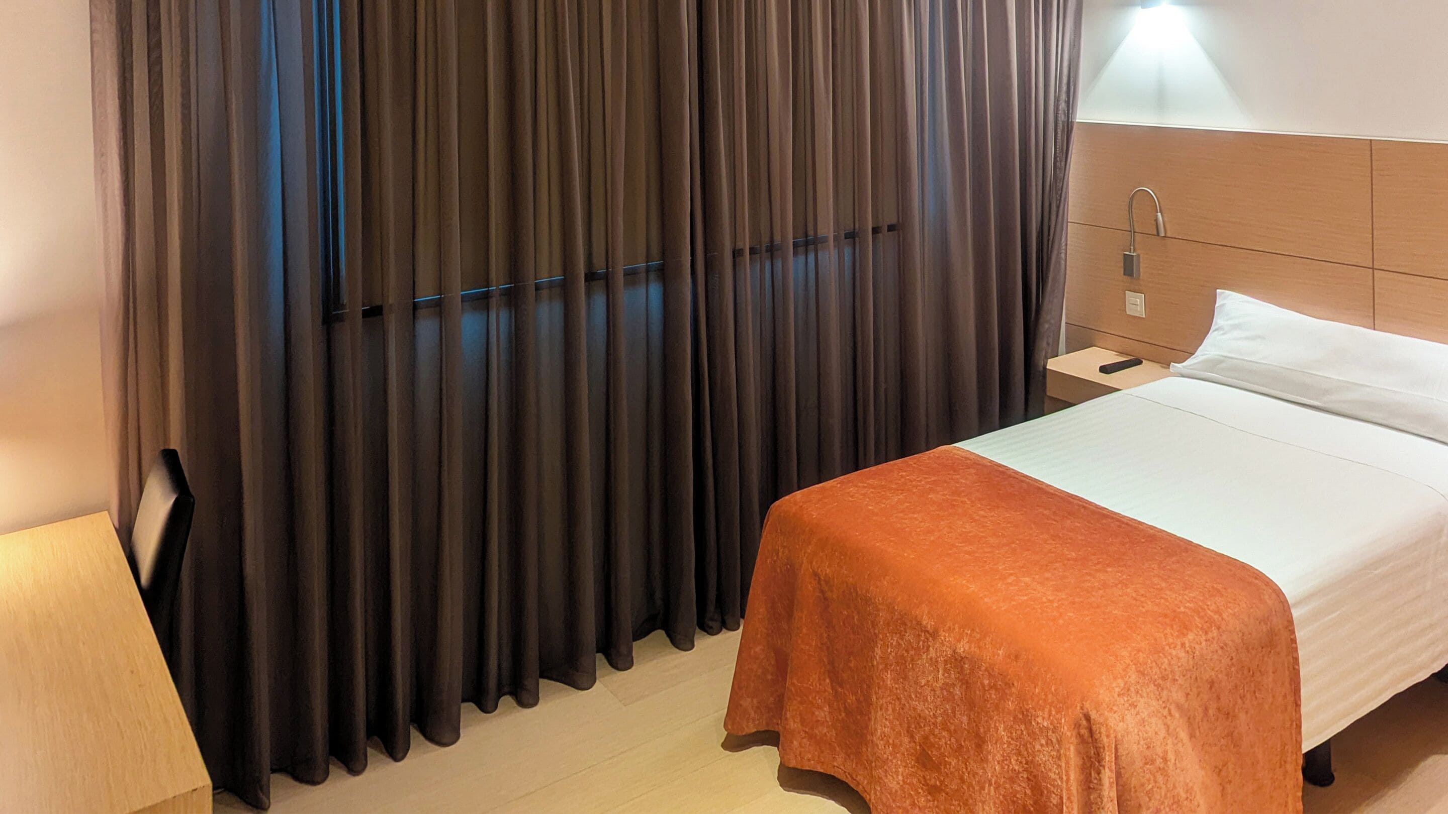 Quarto Individual | Roupa de alta qualidade, edredões de penas 