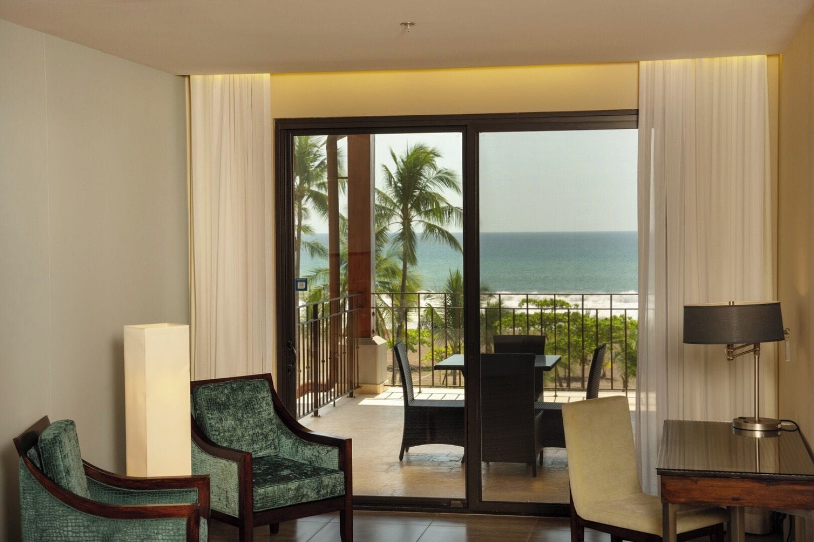 Suíte júnior, 1 cama King, vista para o oceano | Vista do quarto