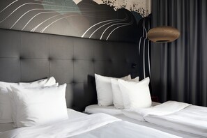 Quarto duplo (Solo Up) | Frigobar, cofres nos quartos, individualmente decorados, escrivaninha