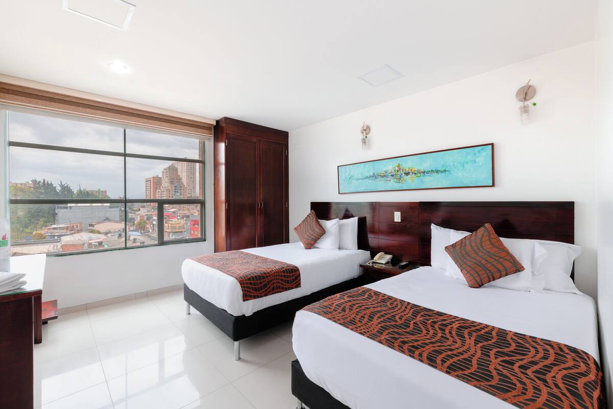 Quarto Duplo Standard para 1 Pessoa | Secretária, Wi-fi grátis, roupa de cama fornecida