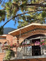 Quarto Deluxe, terraço, vista para o lago | Terraço/pátio interior