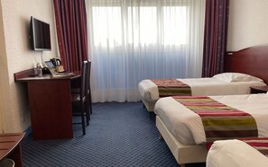 Quarto Triplo Standard | Secretária, quartos insonorizados, Wi-fi grátis 