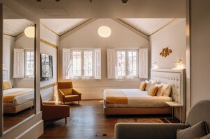 Double suite | Roupas de cama premium, frigobar, cofres nos quartos, escrivaninha