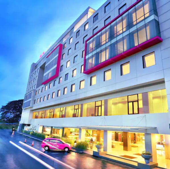favehotel Hyper Square in Bandung: Find Hotel Reviews, Rooms, and ...