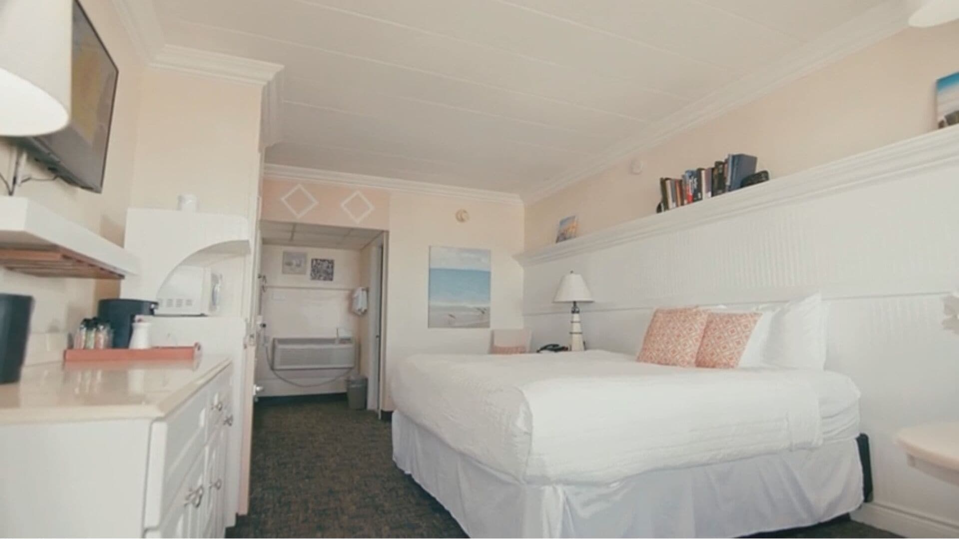Gaido's Seaside Inn Reviews, Deals & Photos 2023 - Expedia