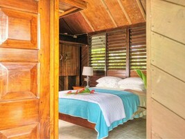 Cabine, 1 cama de casal, pátio, vista para o jardim (Pisces) | Cofre no quarto, com decoração personalizada 