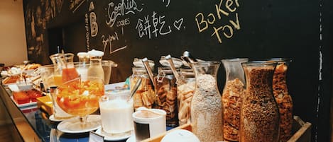 Pequeno-almoço tipo buffet diário incluído