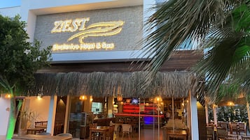 Serviço de café da manhã, culinária mediterrânea, vistas para a praia