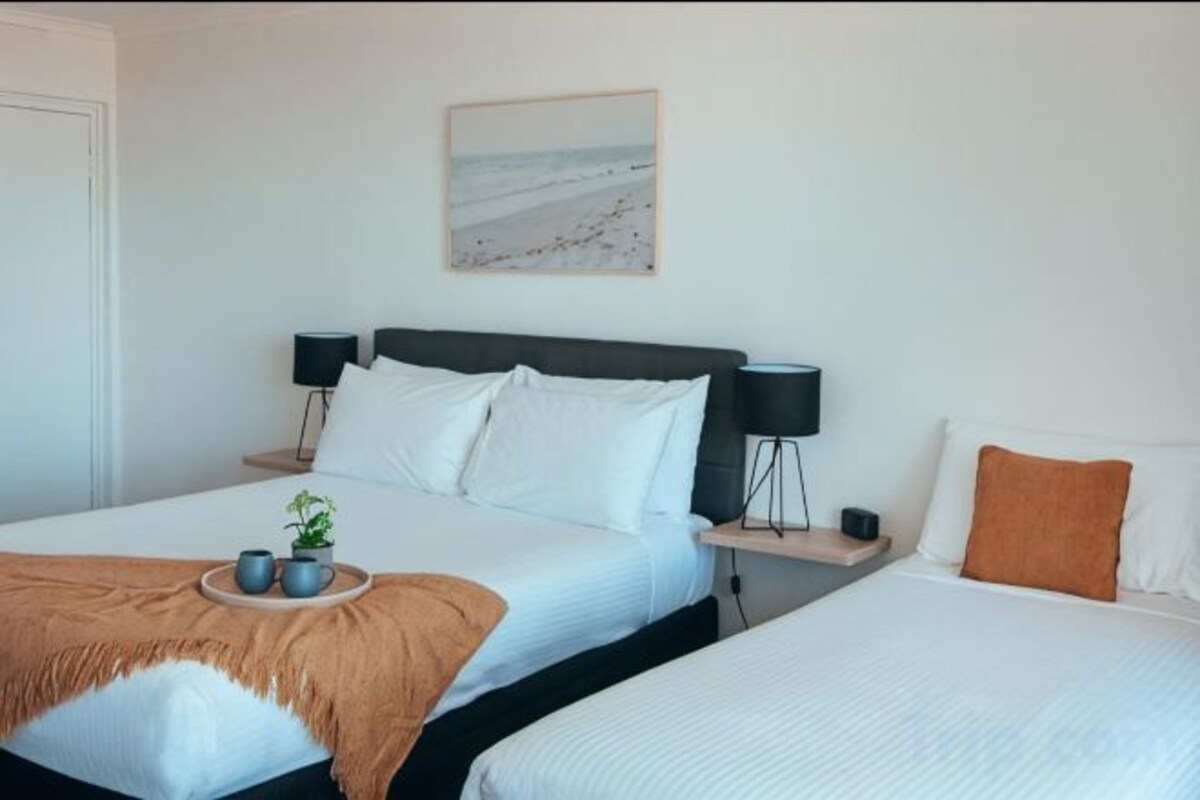 Ocean View Triple Room