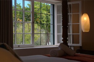 Quarto | Vista para o jardim