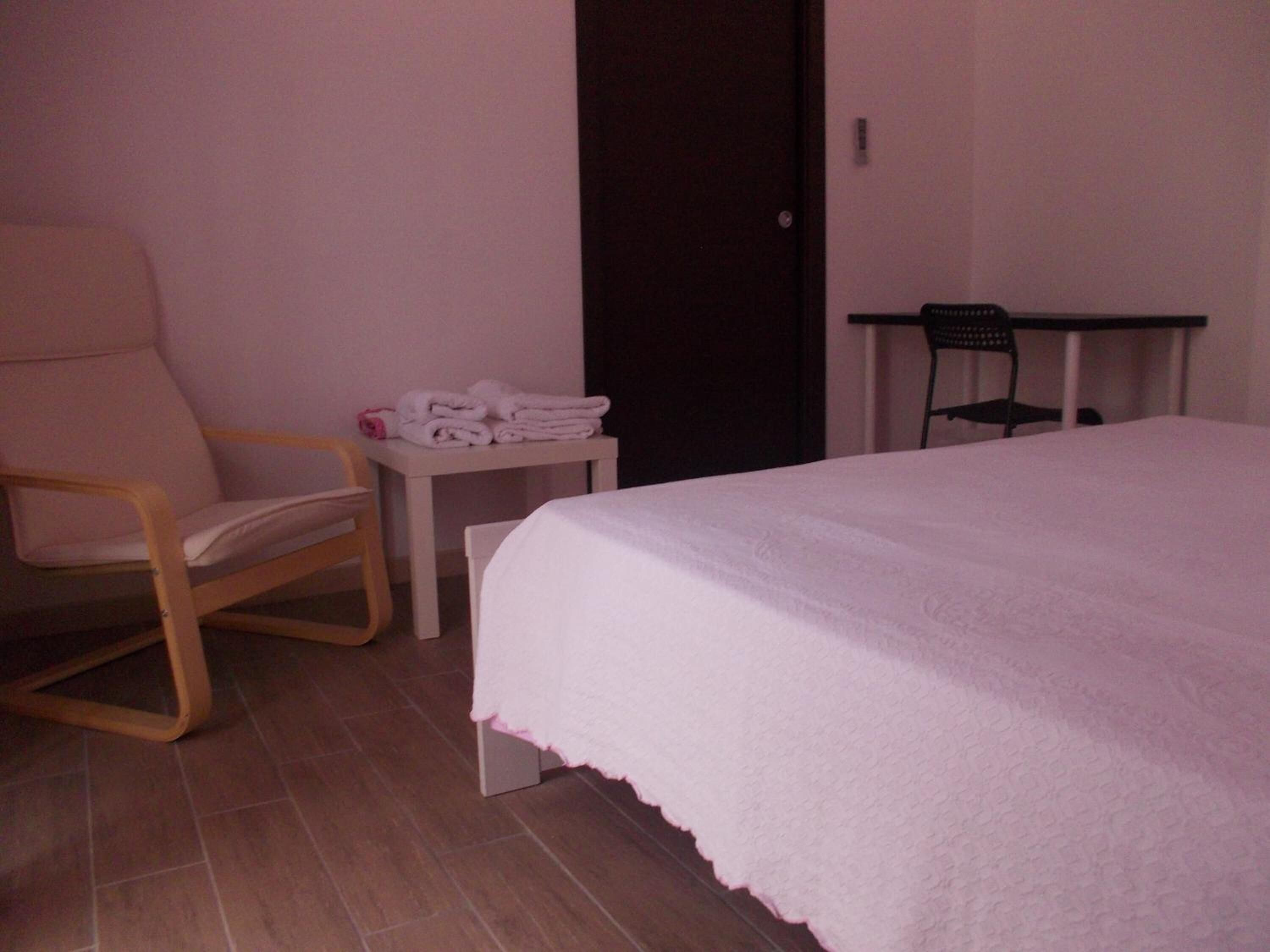 Secretária, Wi-fi grátis 