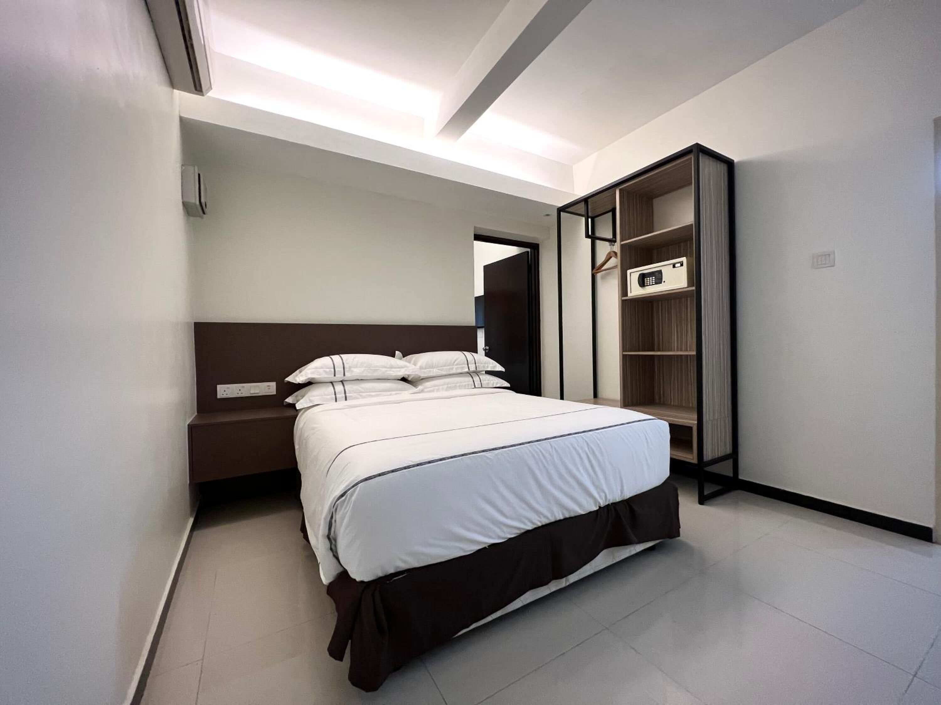 1 quarto, roupas de cama premium, cofres nos quartos