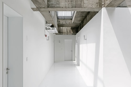Small House Big Door - 서울특별시