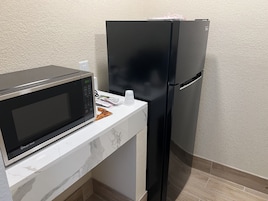 Quarto Standard, 1 cama king-size, não fumadores | Com mobília individualizada, secretária