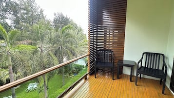Deluxe balcony king bed | Terraço/pátio interior