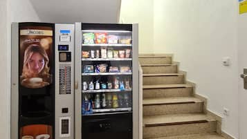 Snack-bar