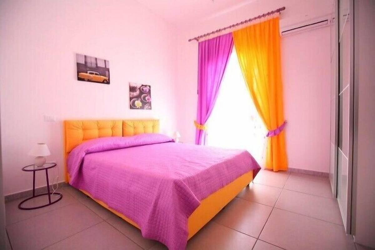 Quarto Duplo | Minibar, secretária, camas desdobráveis, Wi-fi grátis