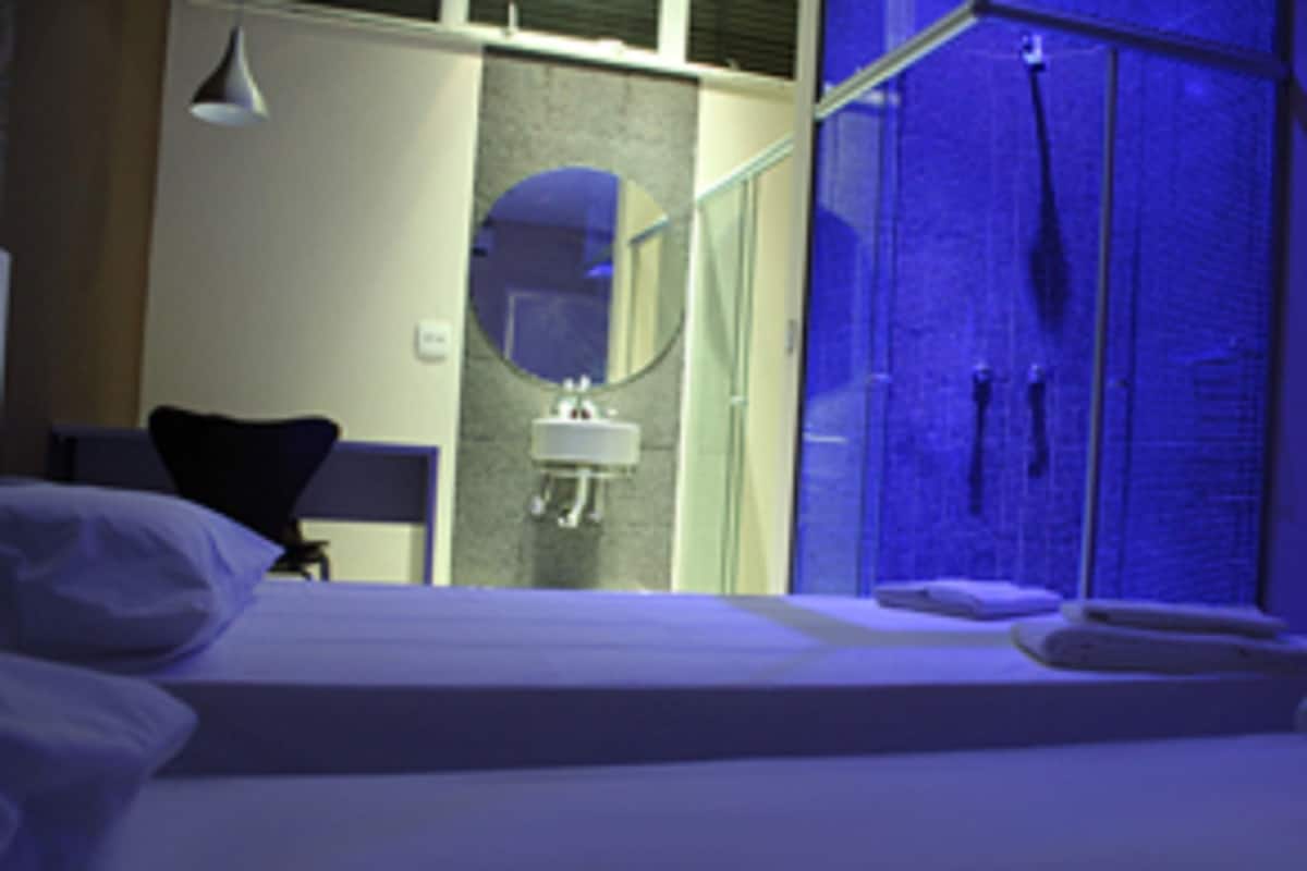 Quarto Twin de Luxo, 2 camas individuais | Comodidade do quarto