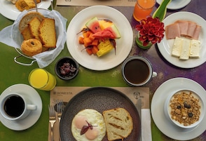 Pequeno-almoço tipo buffet diário incluído 