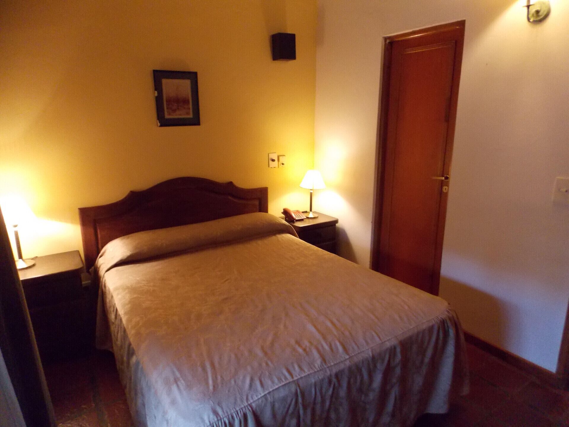 Cofres nos quartos, berços grátis