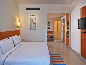 Roupa de alta qualidade, minibar, cofre no quarto 