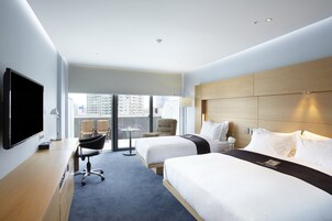 Quarto duplo luxo (New Wing) | Roupas de cama premium, cofres nos quartos, escrivaninha